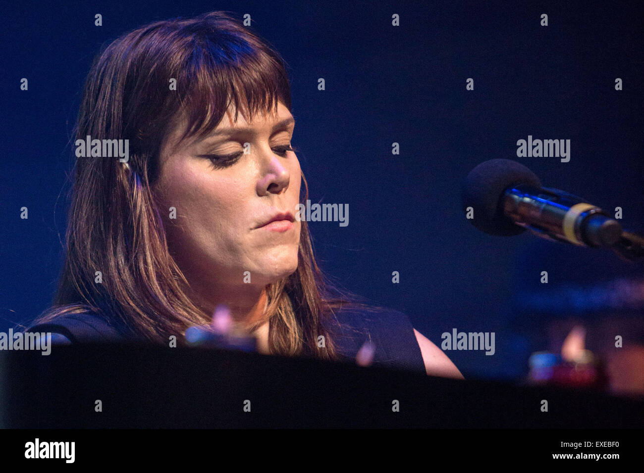 American Singer/Songwriter Beth Hart plays the Corn Exchange, Cambridge ...