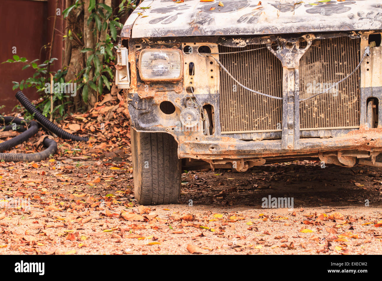 Car damaged disaster street hi-res stock photography and images - Alamy