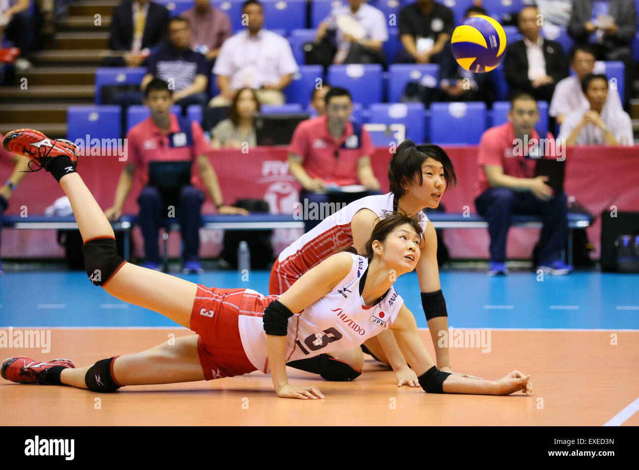 Saitama, Japan. 11th July, 2015. (L to R) Saori Kimura, Yuki Ishii (JPN) Volleyball : FIVB ...