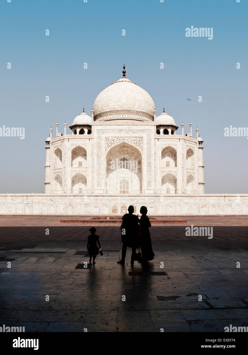 Taj mahal clear hi-res stock photography and images - Alamy