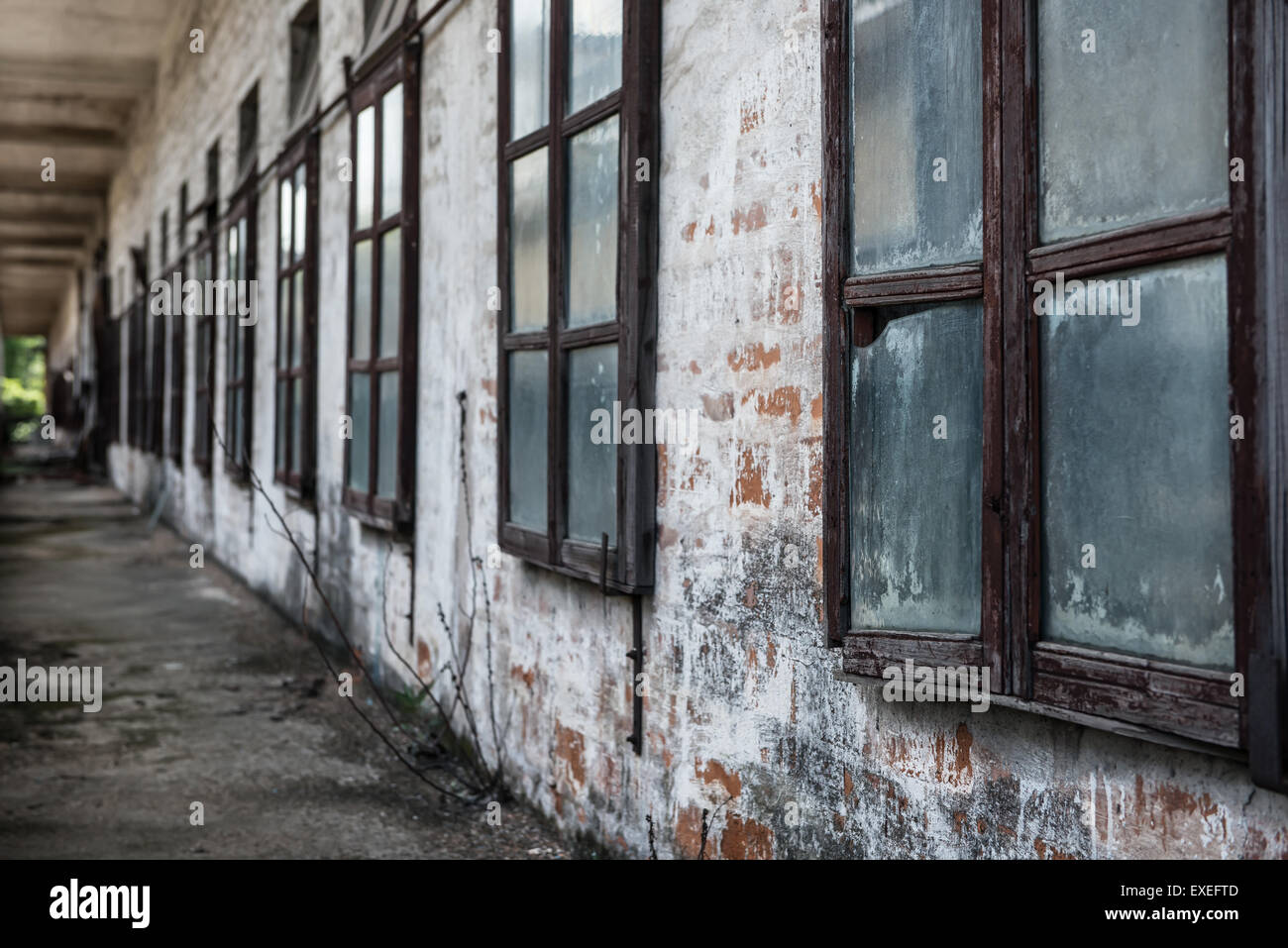 Factory windows hi-res stock photography and images - Alamy
