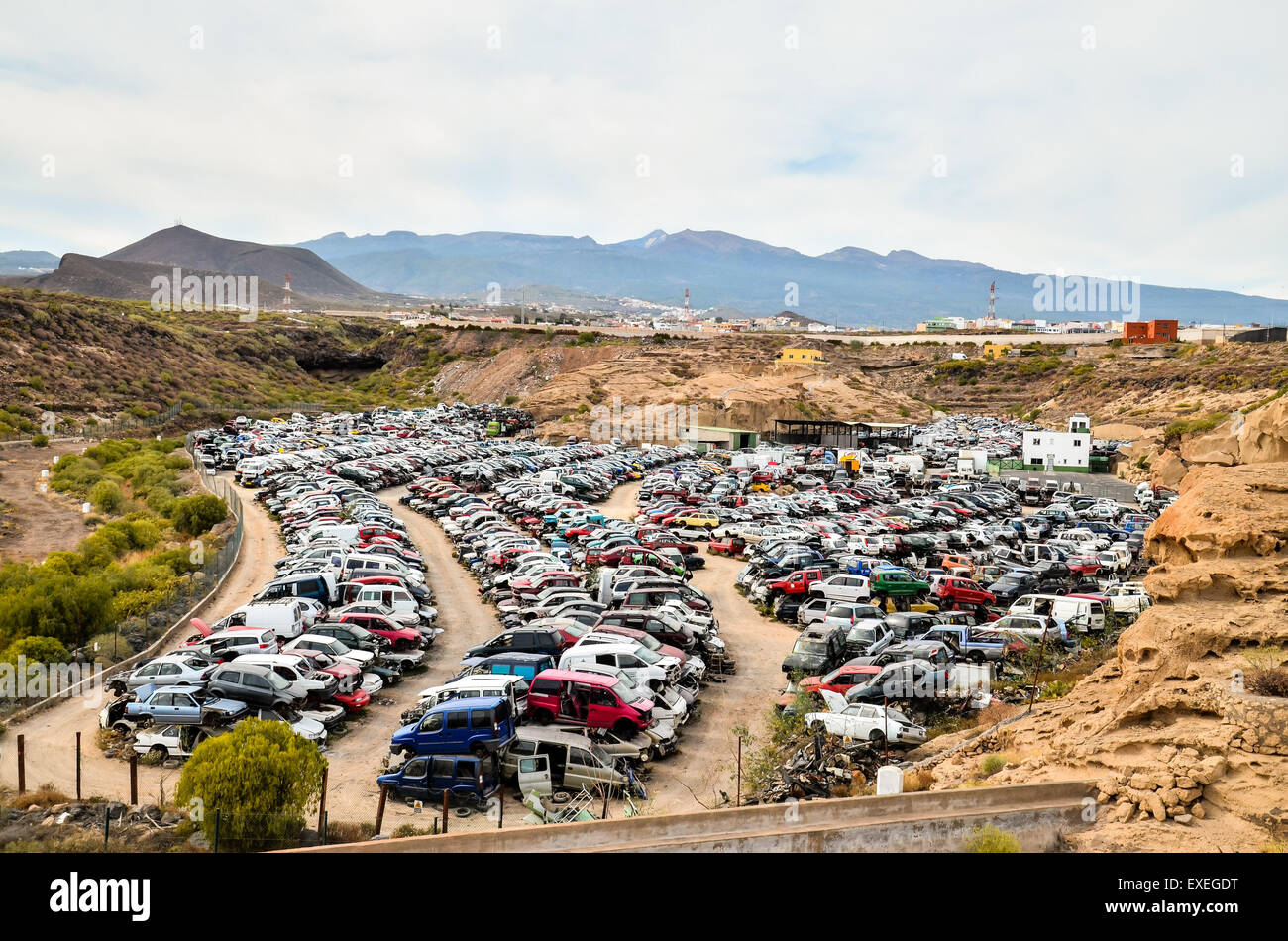 Old Junk Cars On Junkyard Stock Photo - Alamy