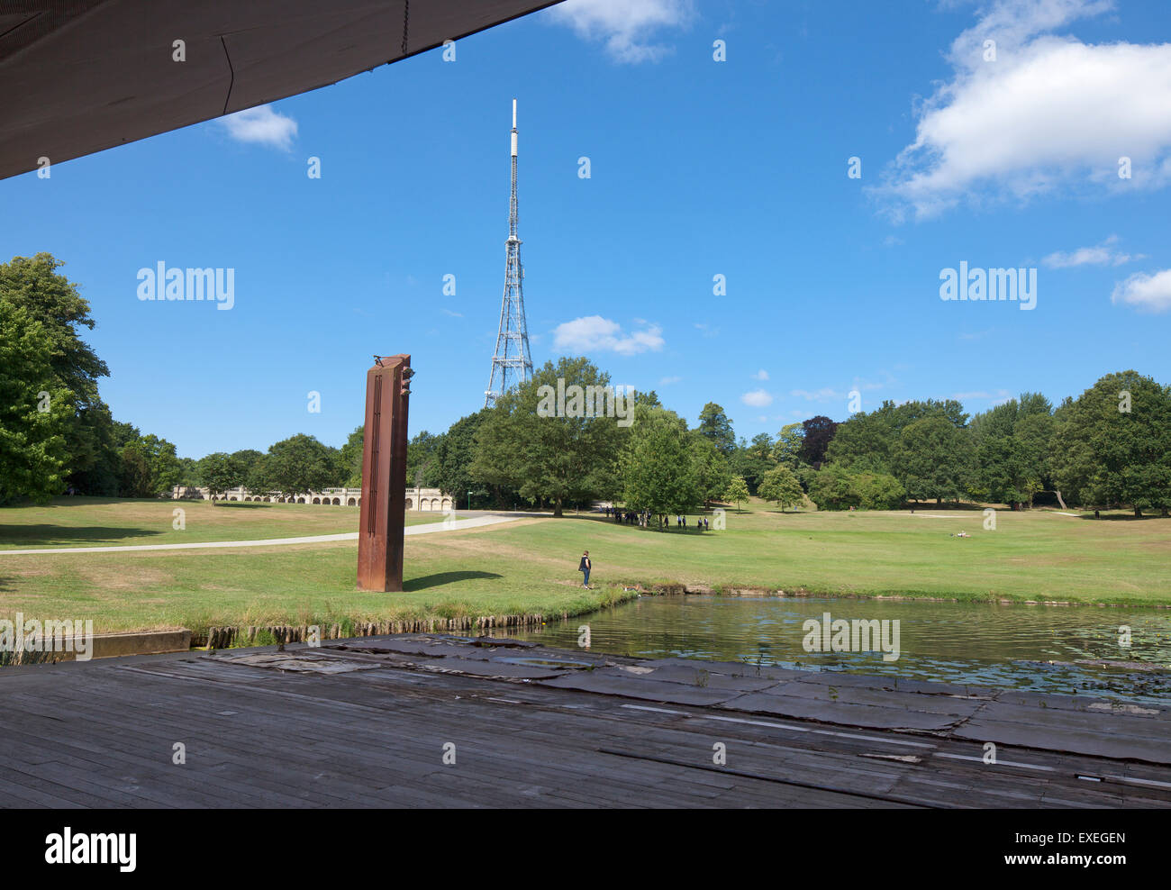 Stage platform hi-res stock photography and images - Alamy