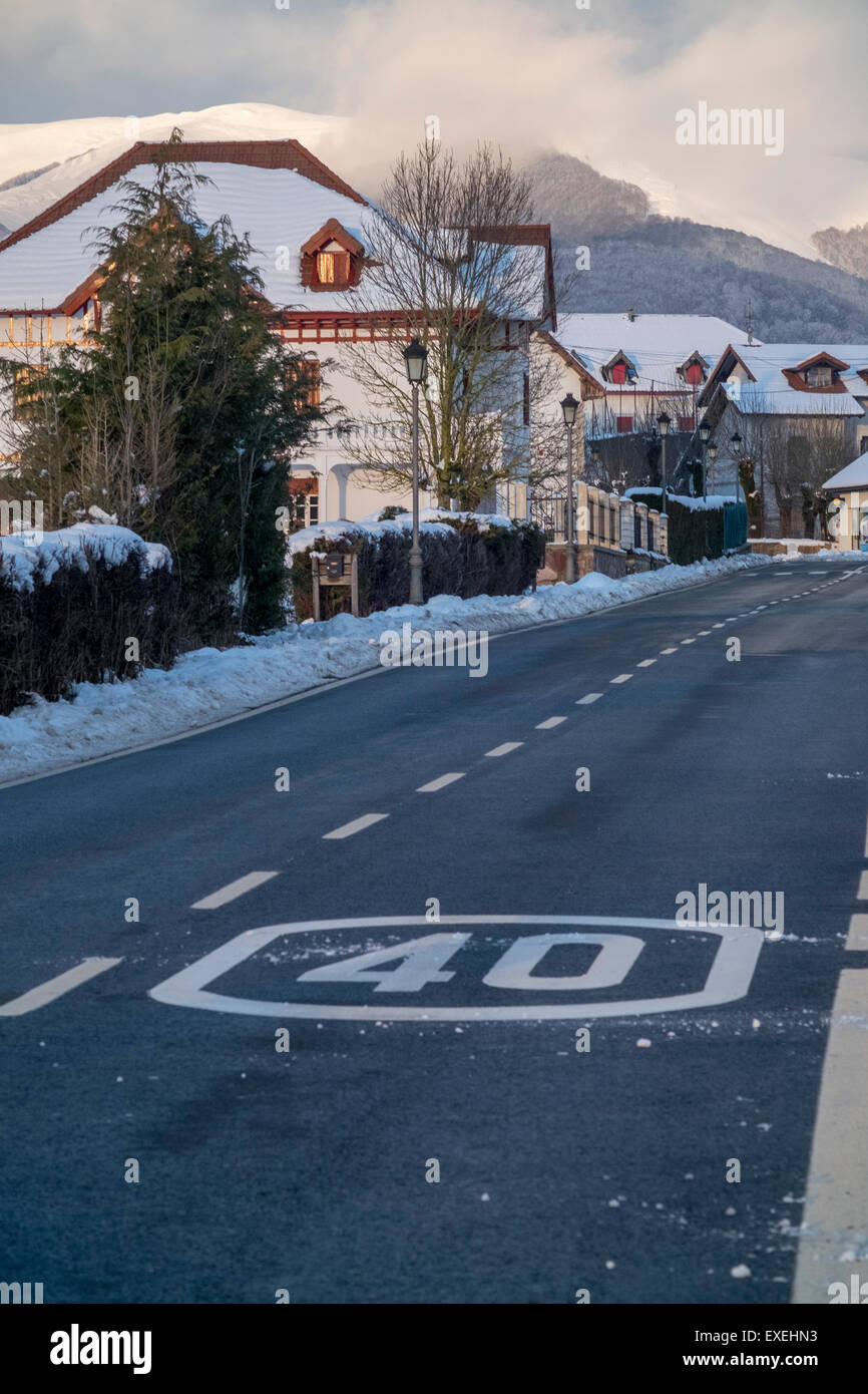 Roncesvalles village hi-res stock photography and images - Alamy