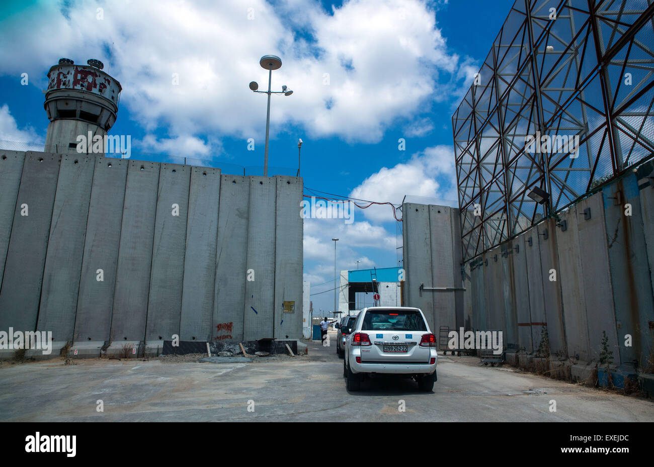 Erez crossing hi-res stock photography and images - Alamy