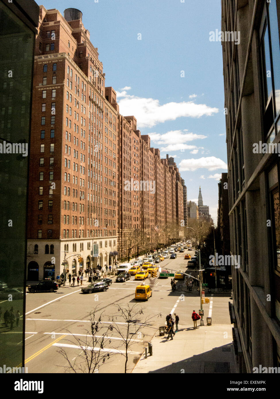 23rd street on the the west side of Manhattan and the crossing with ...