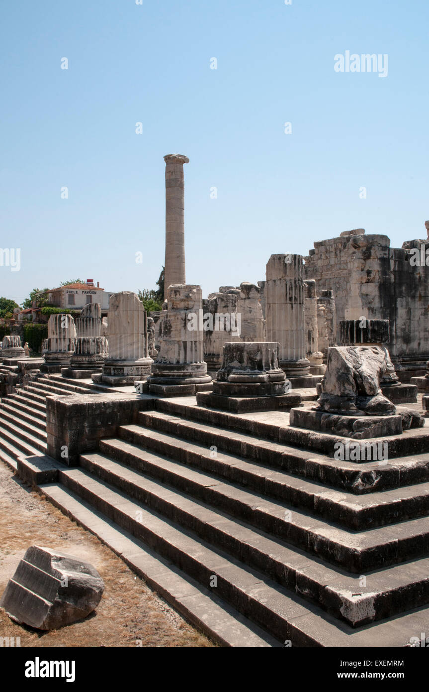 Didyma was the most significant sanctuary of the ancient Greek city ...
