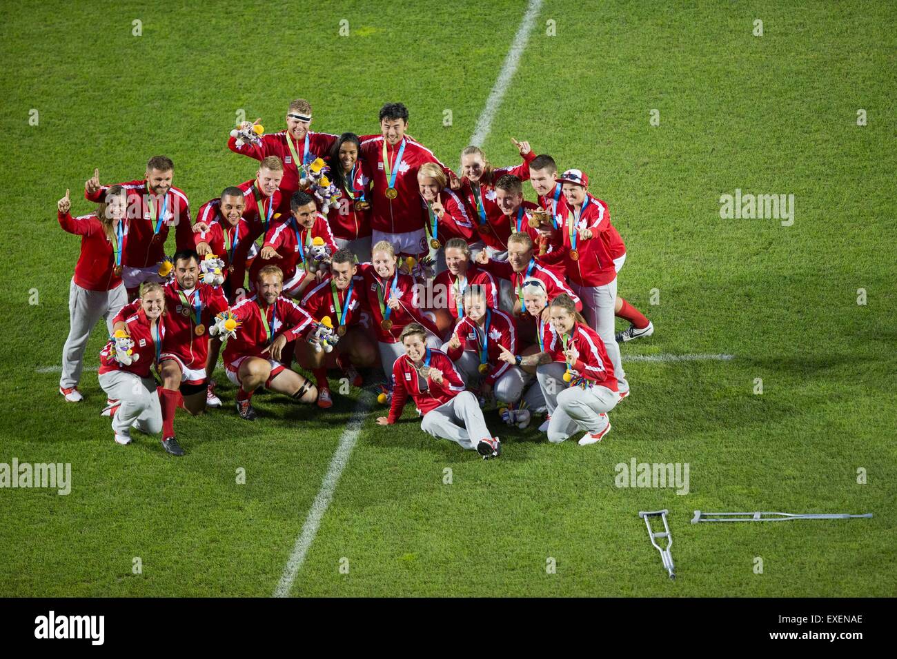 Rugby pose hi-res stock photography and images - Alamy