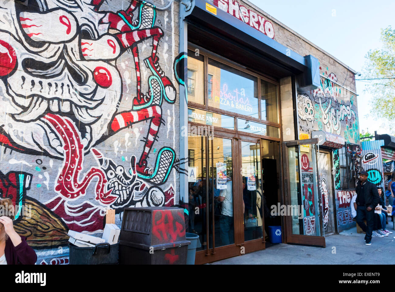 Hipster young people visiting bushwick section brooklyn hi-res stock ...