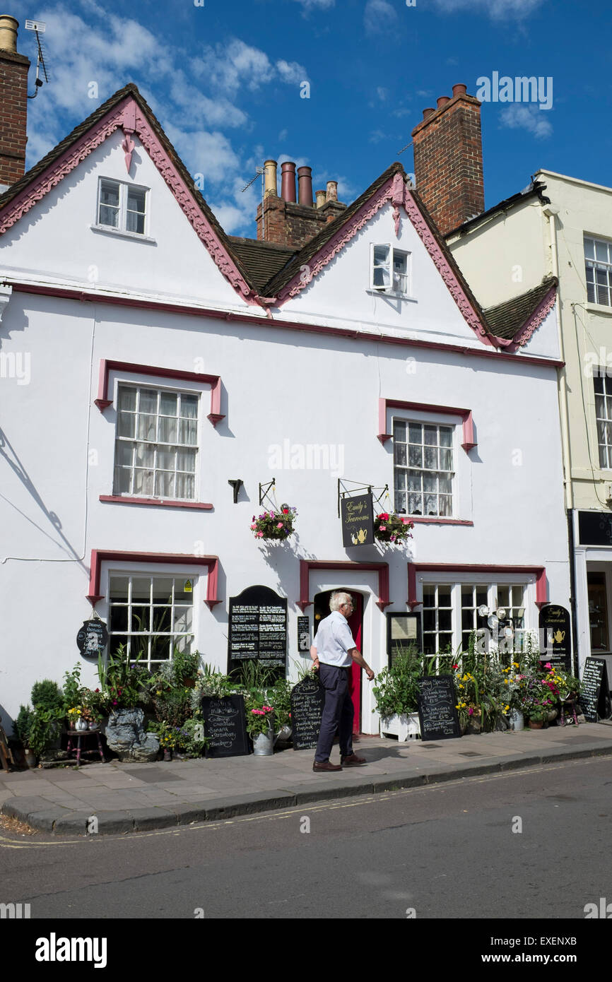 English tearooms hi-res stock photography and images - Alamy