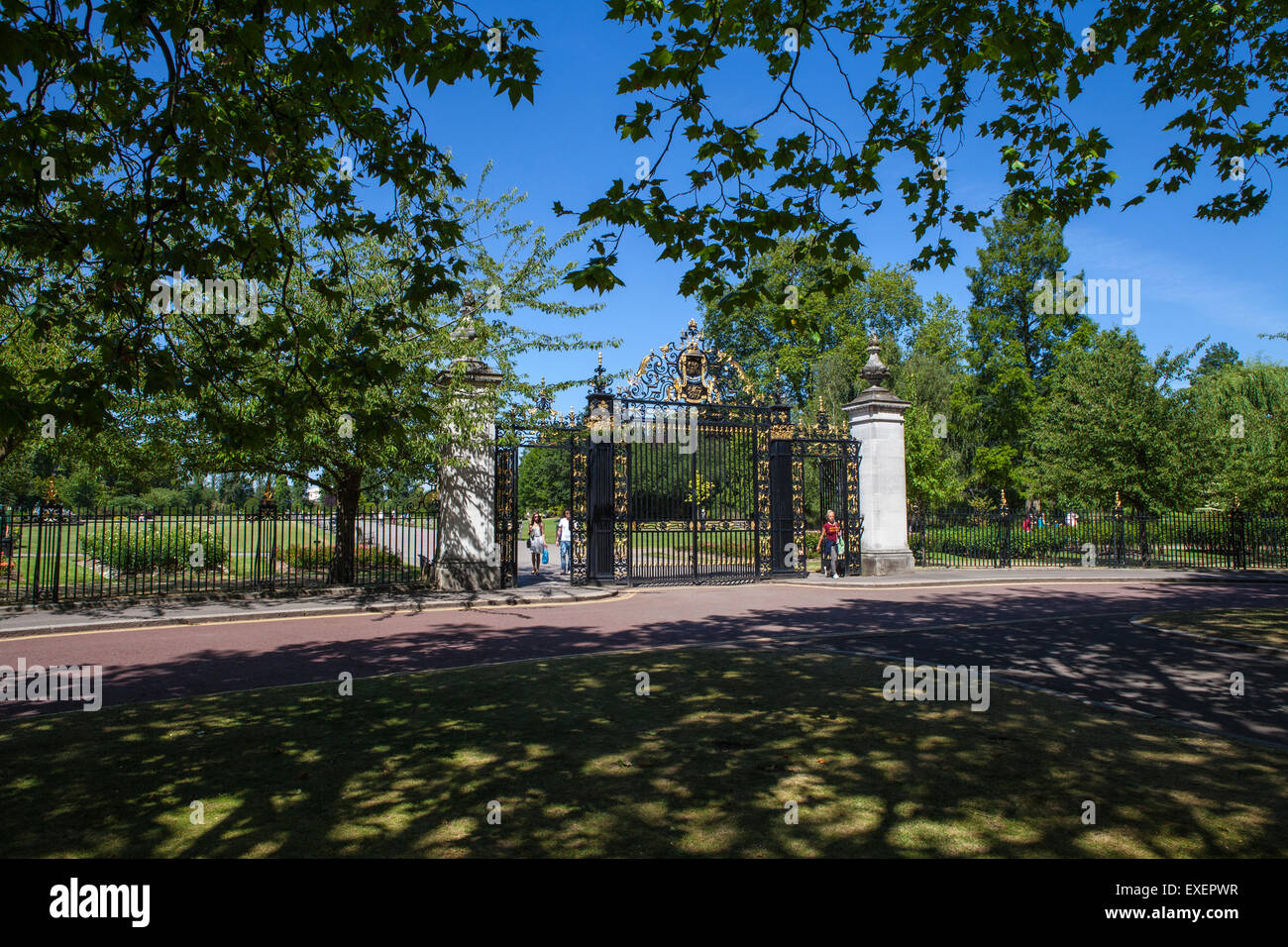 The historic Jubilee Gates at Regent’s Park in London. The gates were ...