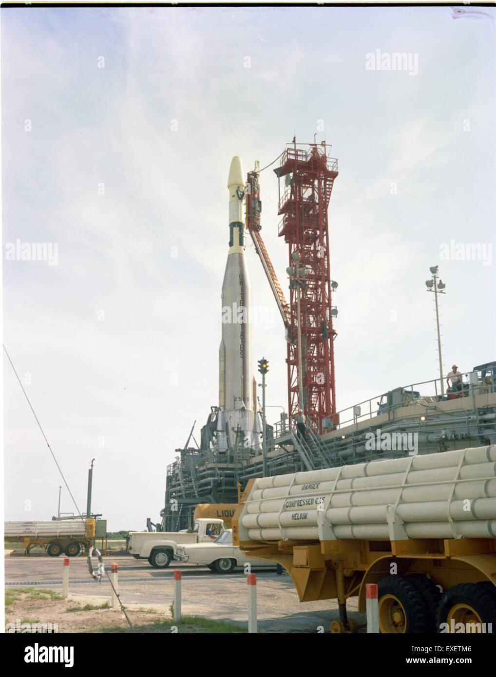 First images of the moon landing hi-res stock photography and images ...