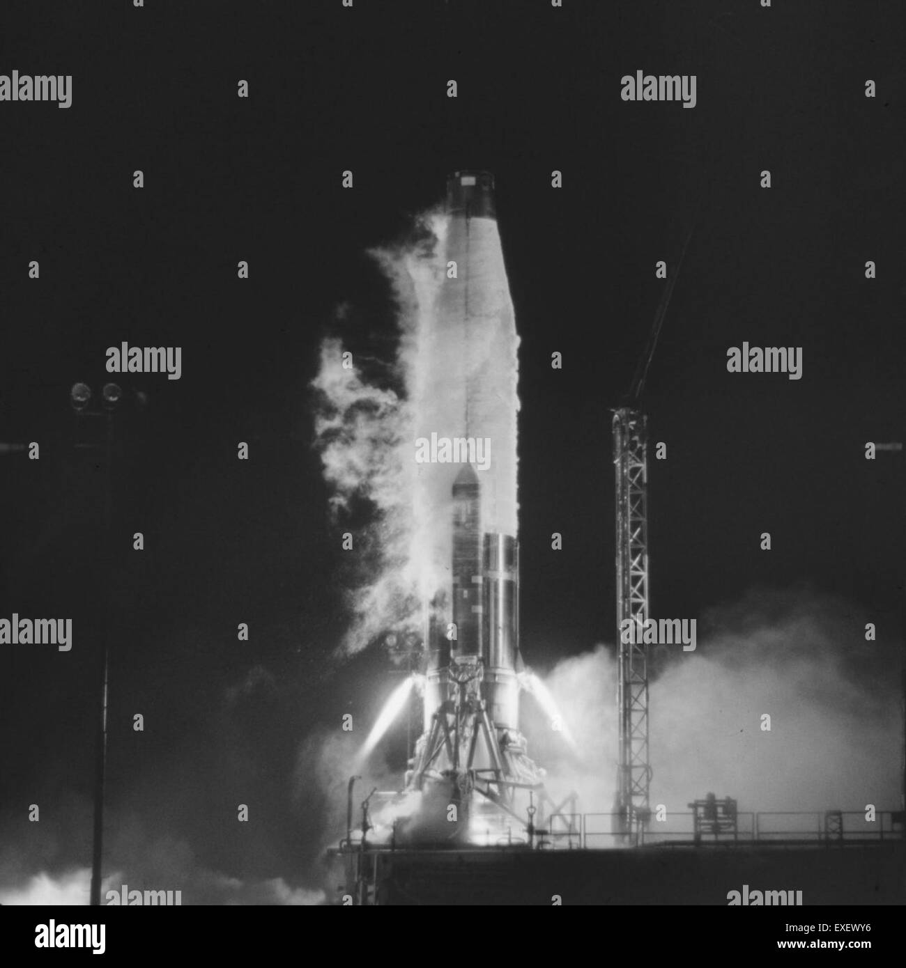 Atlas missile 13b test hi-res stock photography and images - Alamy