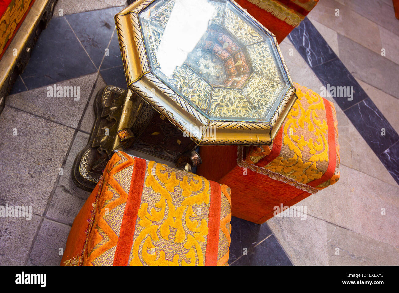 Objetos textiles hi-res stock photography and images - Alamy