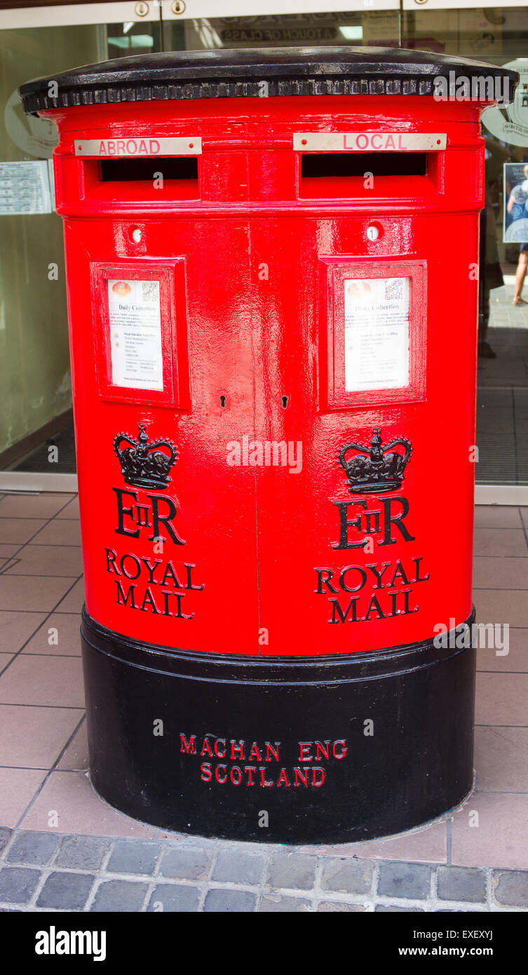 Royal mailbox hi-res stock photography and images - Alamy