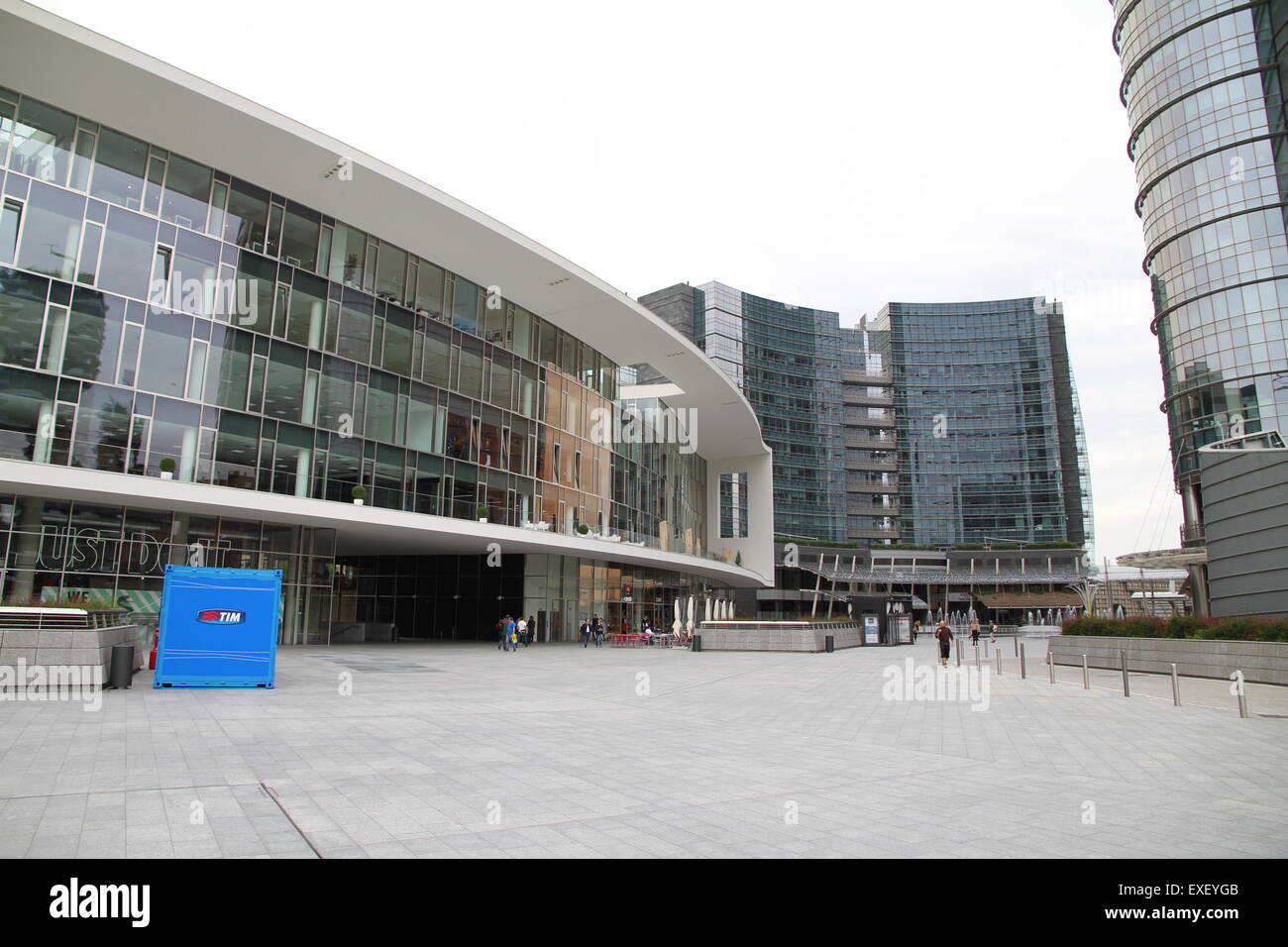 Porta nuova garibaldi milano hi-res stock photography and images - Alamy