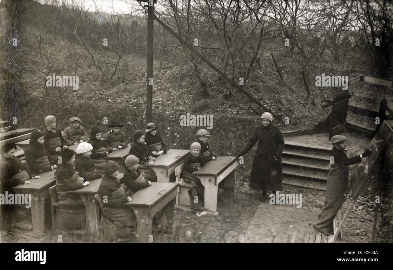 Freezing climates hi-res stock photography and images - Alamy