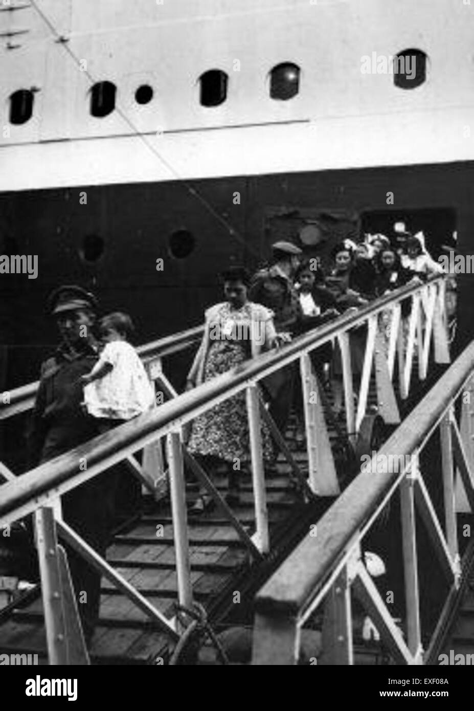 'Repatrianten' depicts the emotional and solemn process of repatriation ...