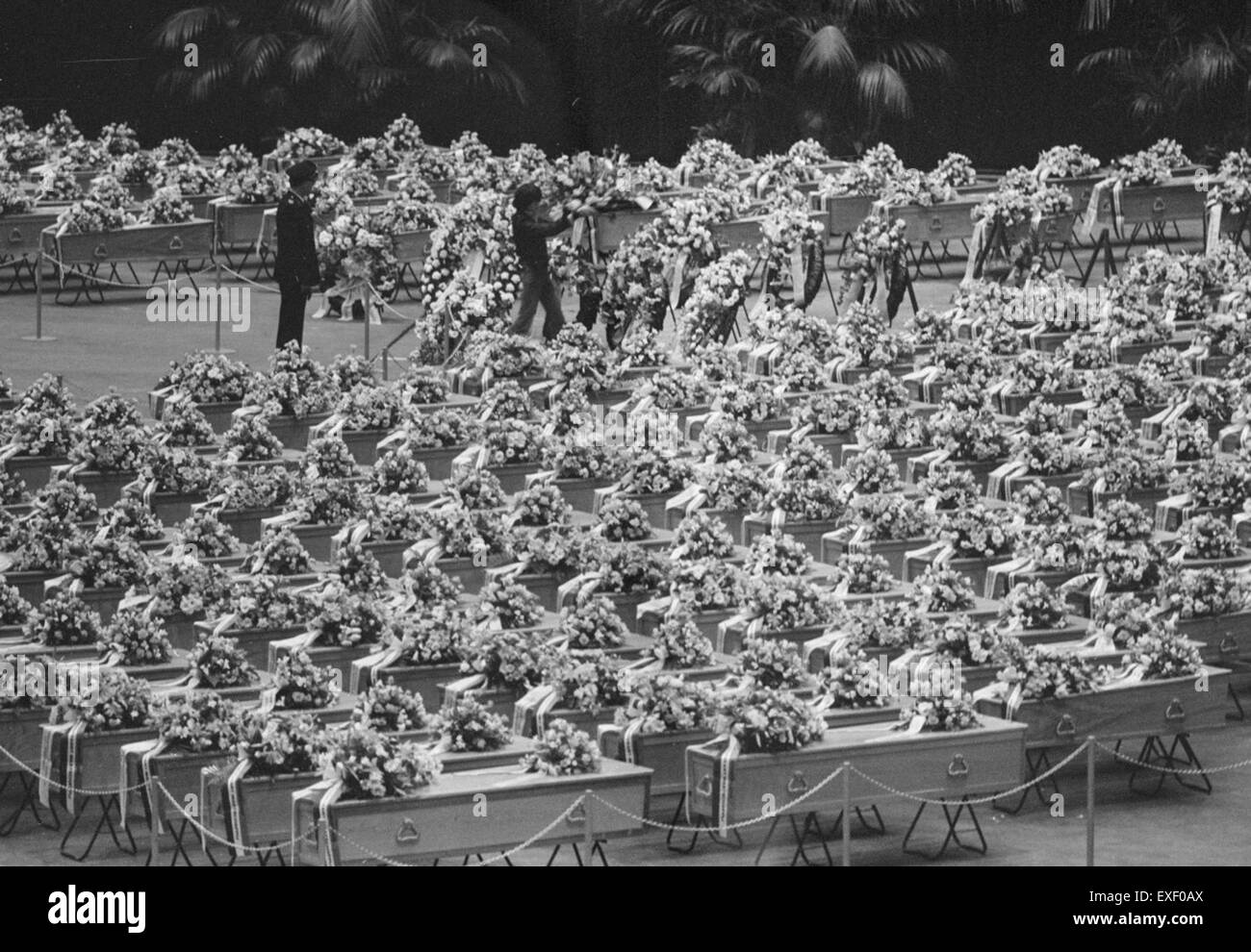 Tenerife airport 1977 hi-res stock photography and images - Alamy