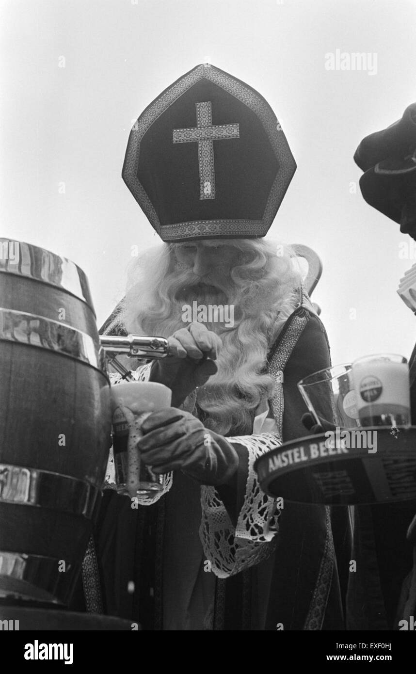 Sinterklaas Black and White Stock Photos & Images - Alamy