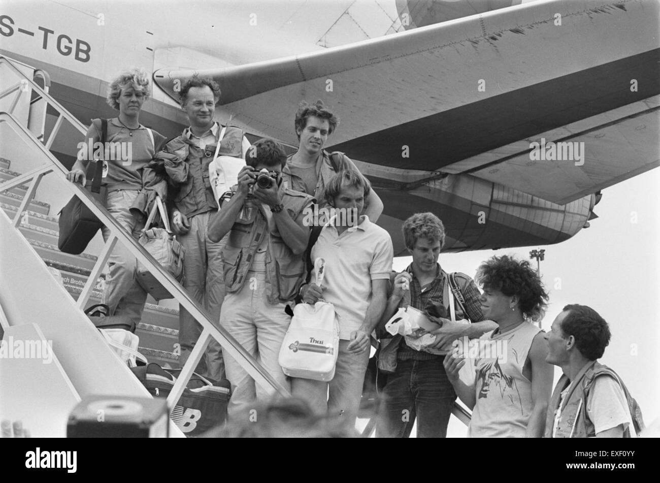 The Mount Everest Expedition departs from Schiphol, capturing the ...