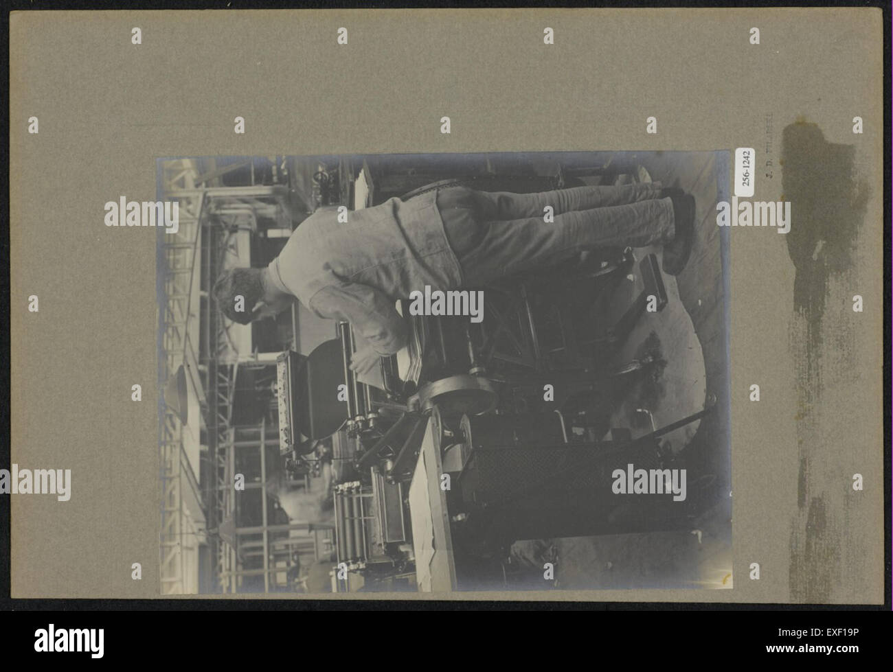 Early modern printing press hi-res stock photography and images - Alamy