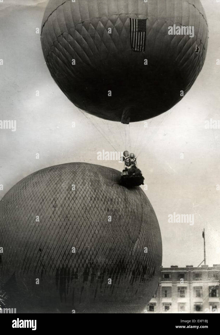 The image shows a collision between two hot air balloons. The incident ...