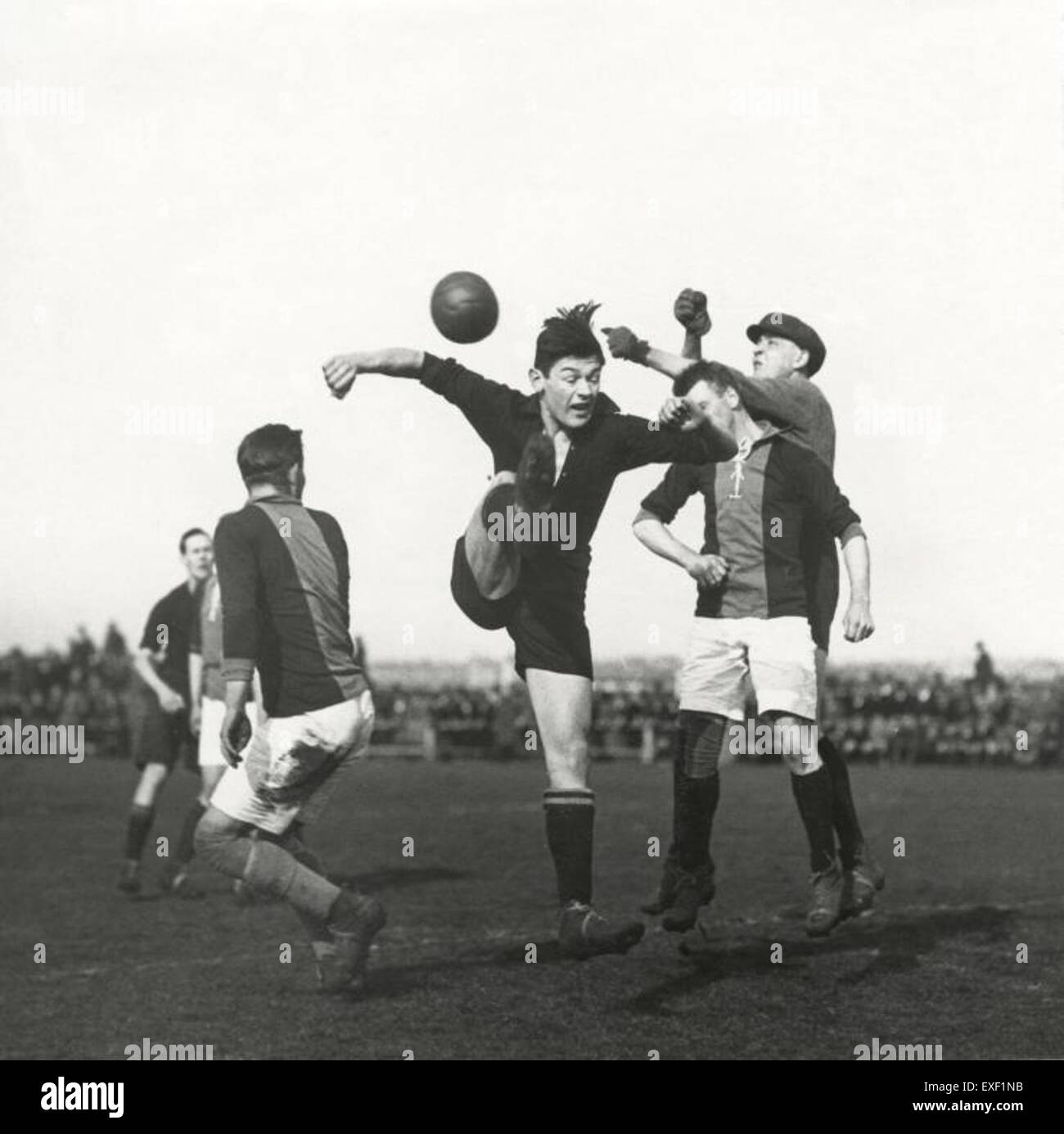 Vintage soccer match hi-res stock photography and images - Alamy