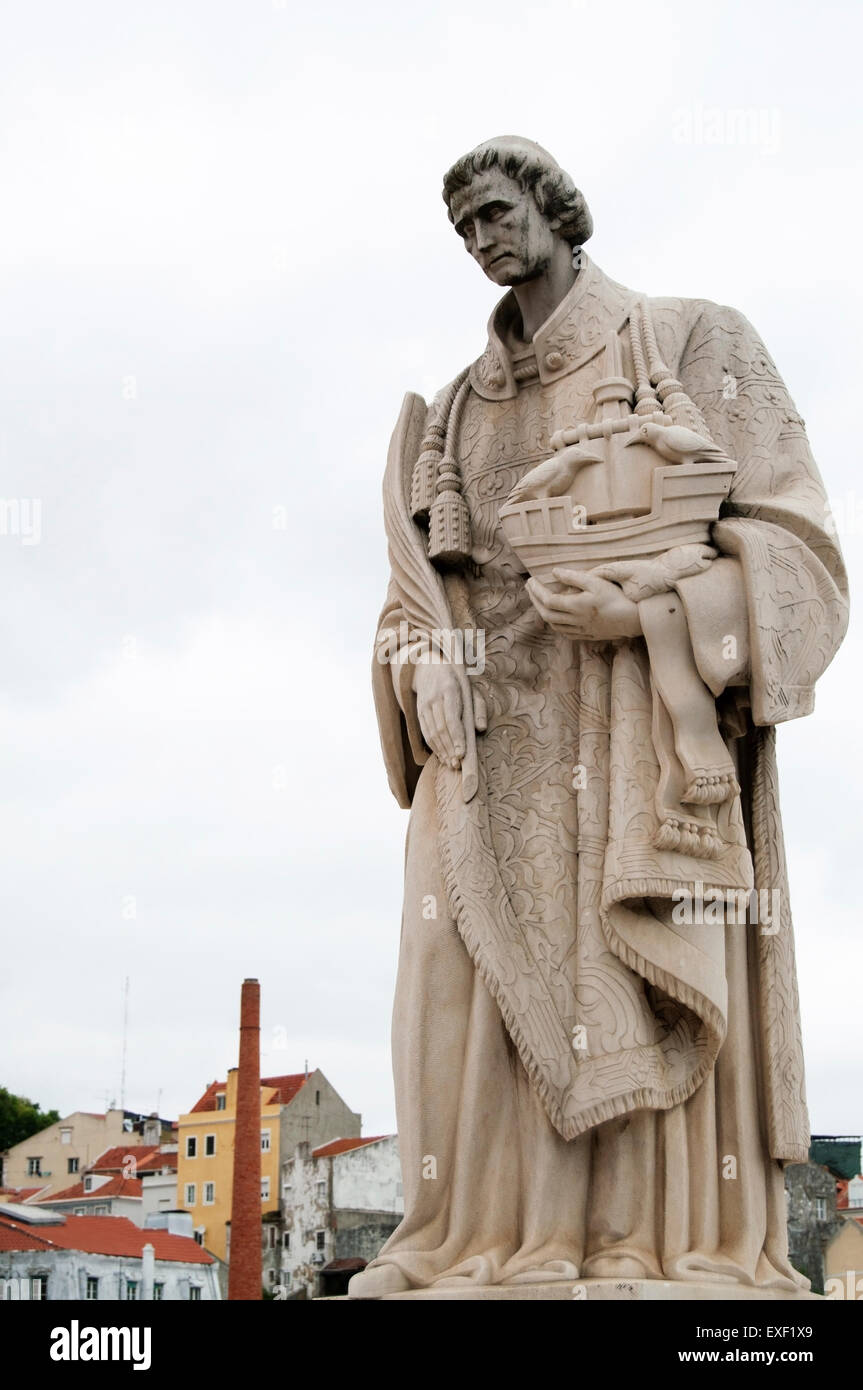Portugal statue hi-res stock photography and images - Alamy
