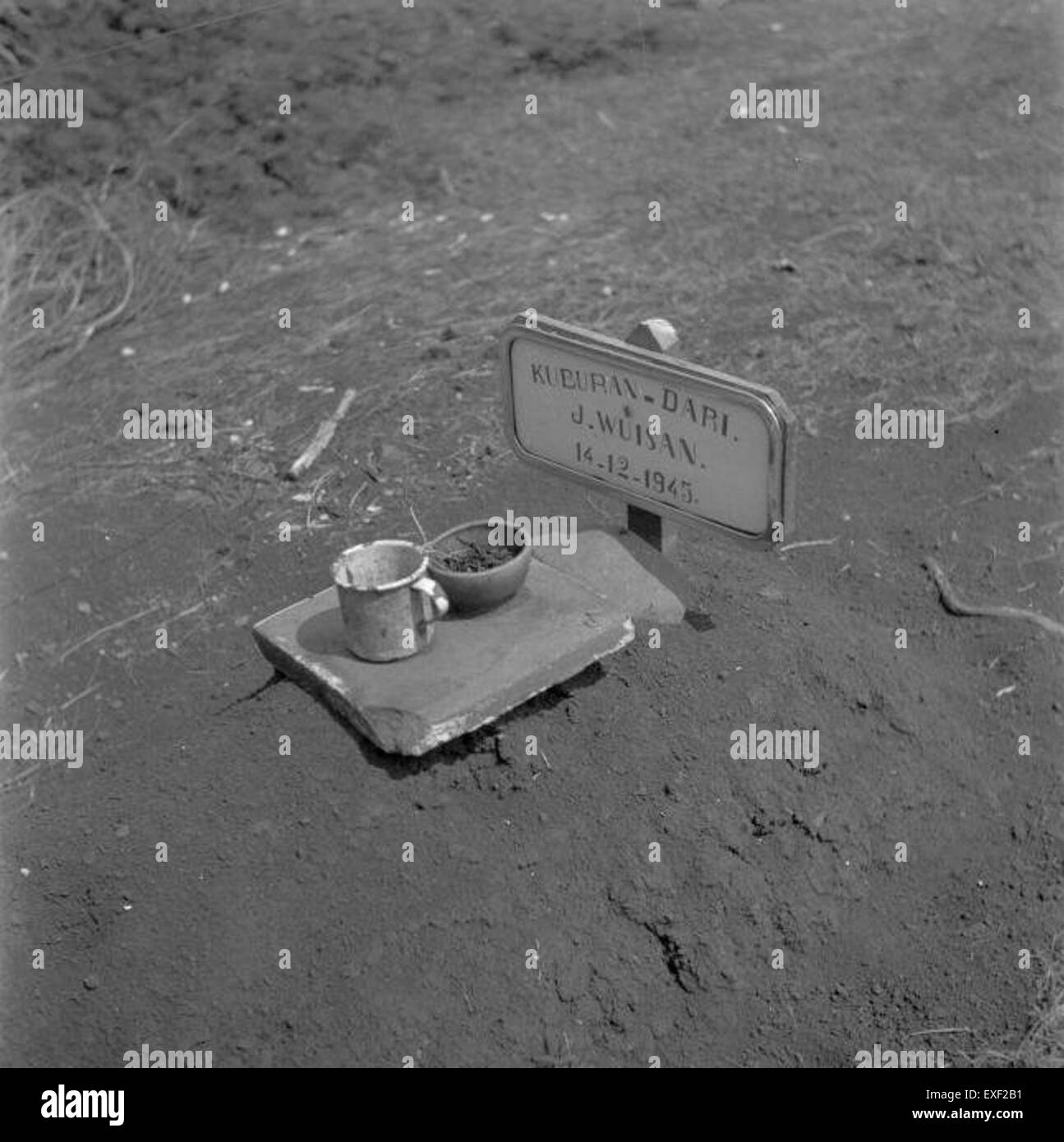 This image represents an Islamic grave, showcasing the unique ...