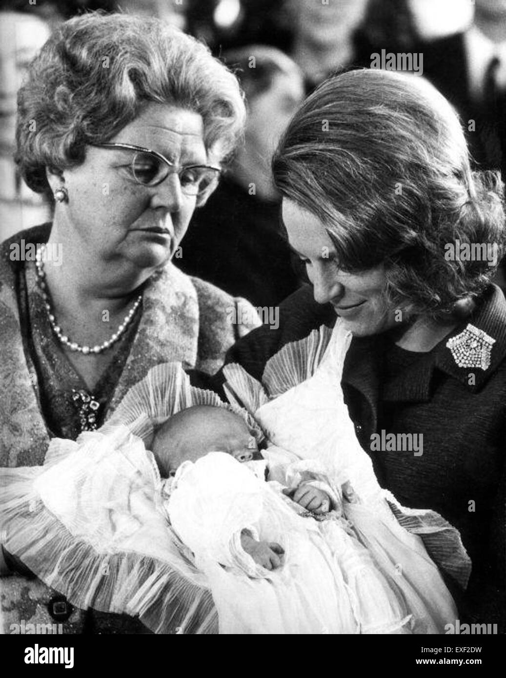 Old grandmother juliana hi-res stock photography and images - Alamy