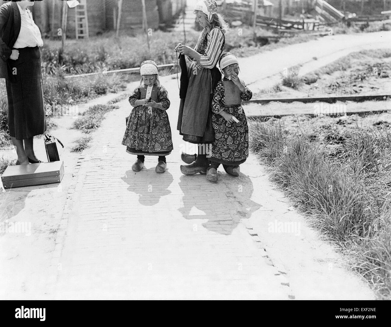 Klederdracht hi-res stock photography and images - Alamy