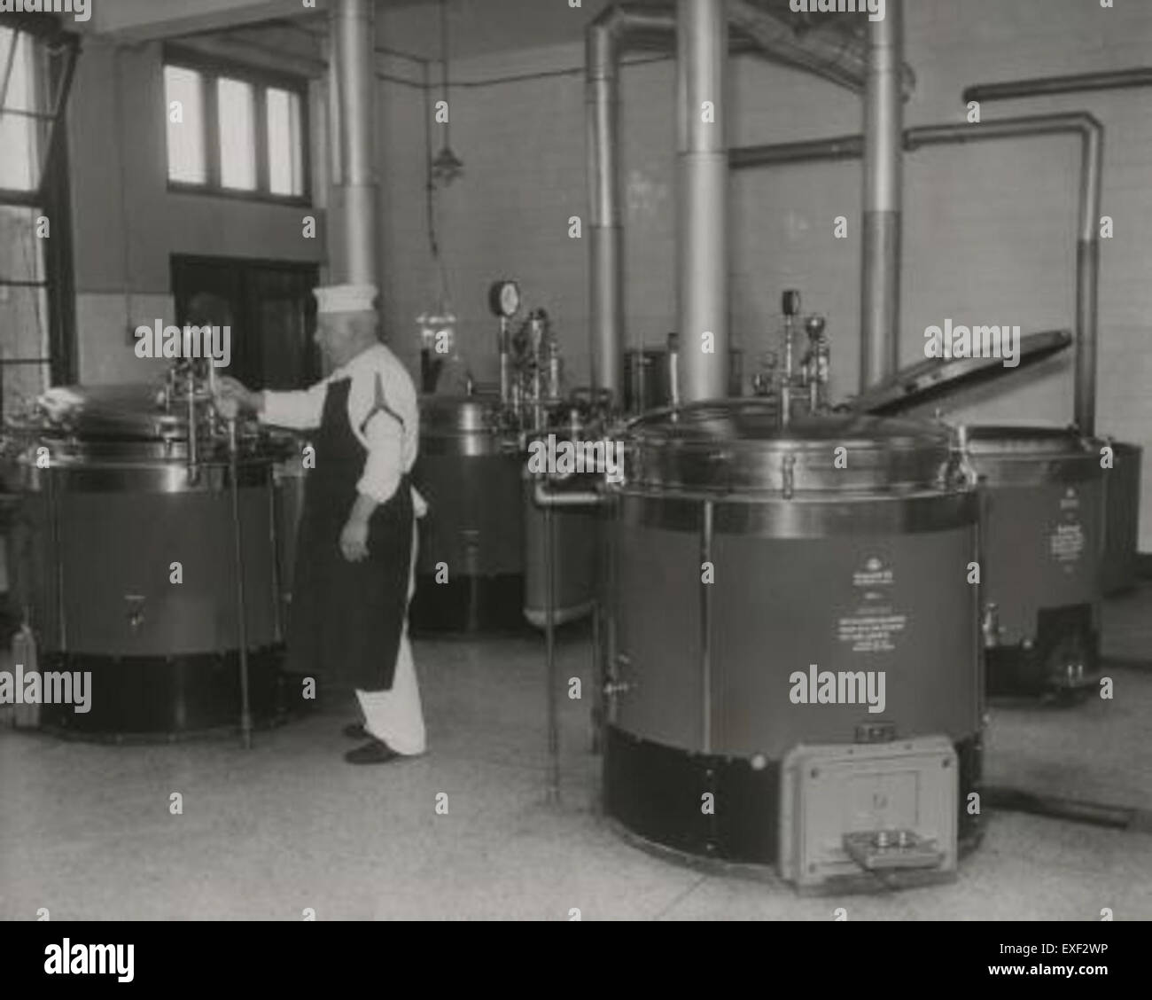 KNIL refers to the Royal Netherlands East Indies Army, a colonial ...