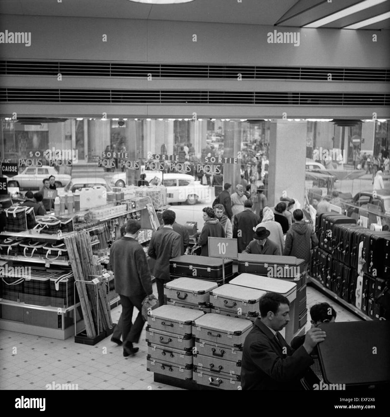 Luggage interior Black and White Stock Photos & Images - Alamy