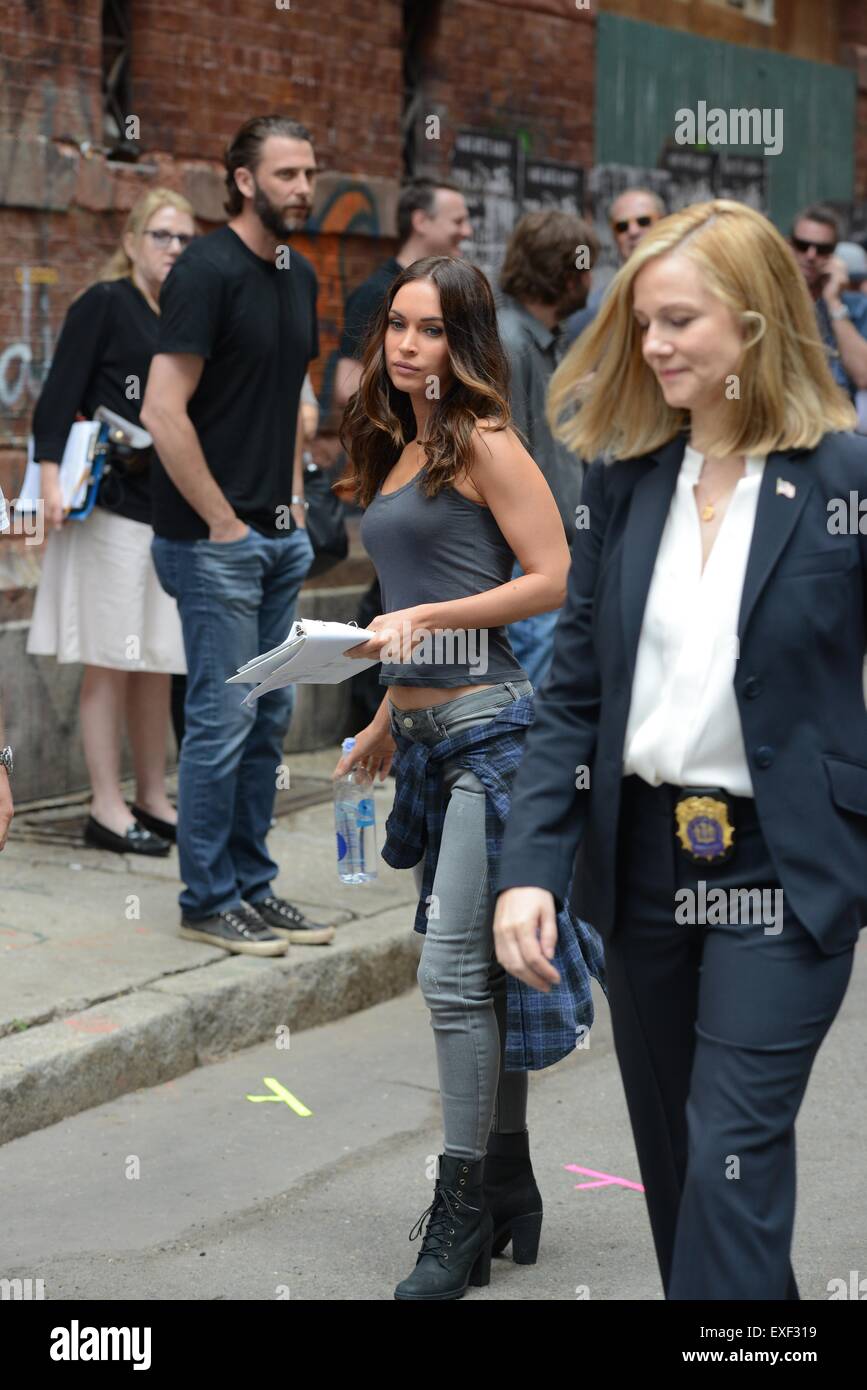 Megan fox and laura linney hi-res stock photography and images - Alamy