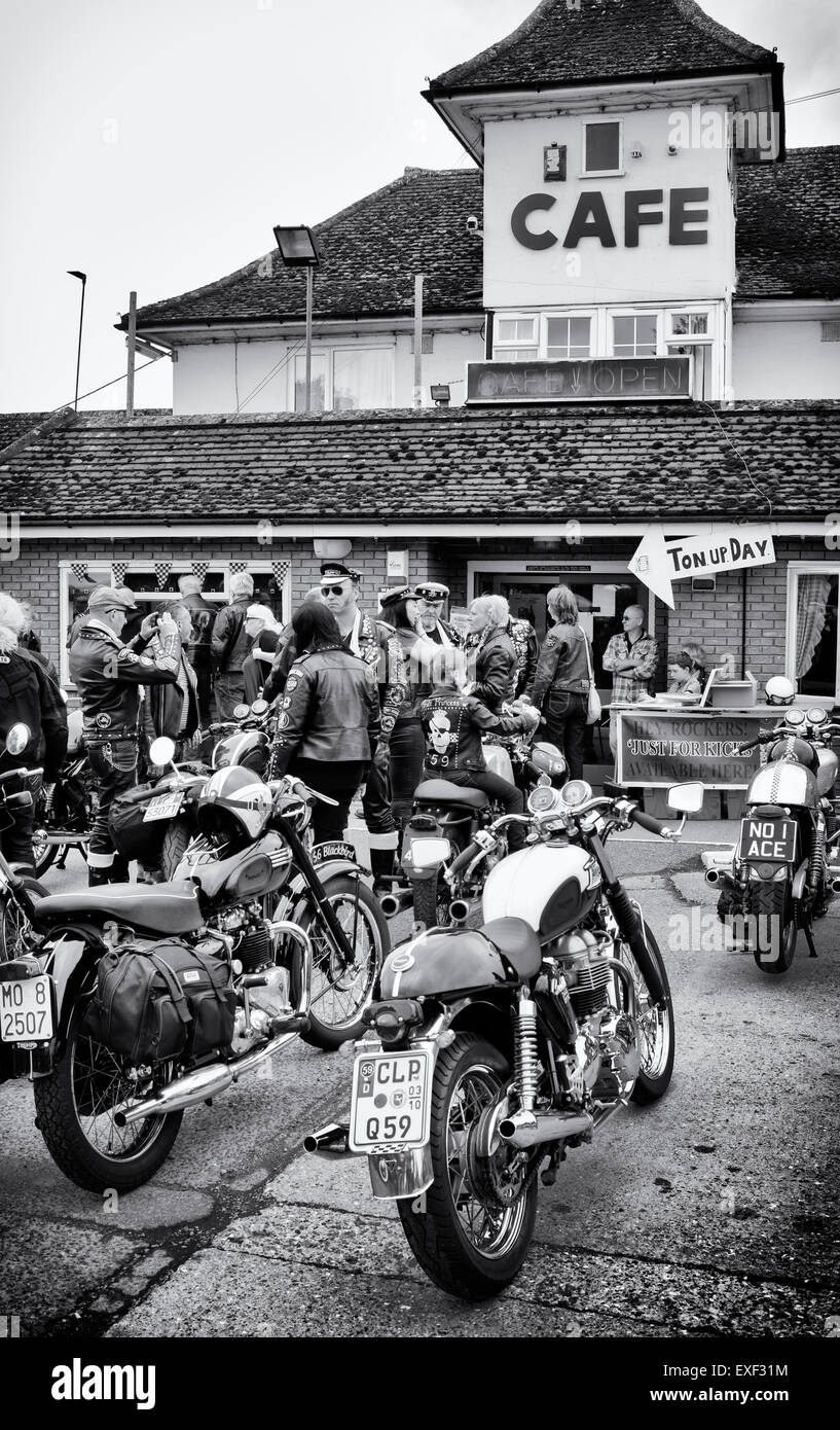 Rockers and British Motorcycles at the Ton up Day, Jacks Hill Cafe ...