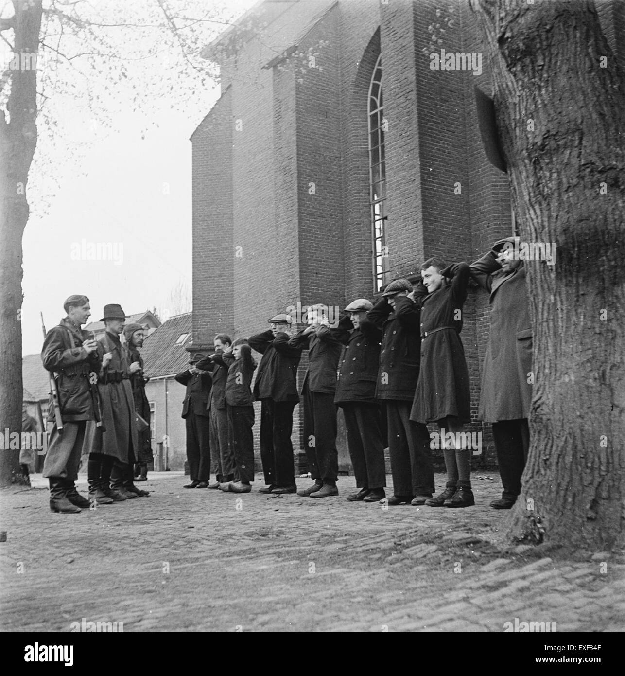 This image portrays members of the Dutch resistance, 'Binnenlandse ...