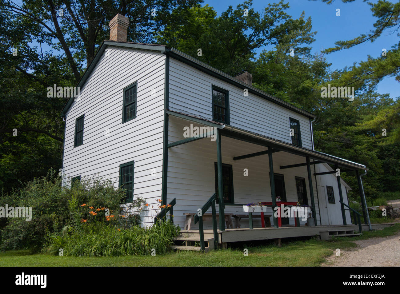 Village farm hi-res stock photography and images - Alamy