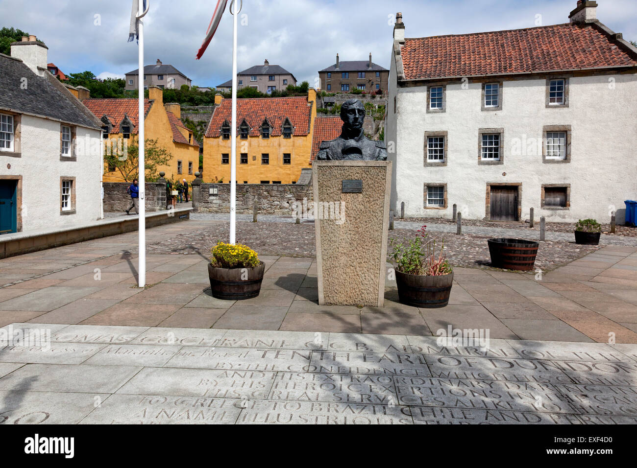 Town House Square with statue of Admiral Lord Thomas Cochrane, 10th ...