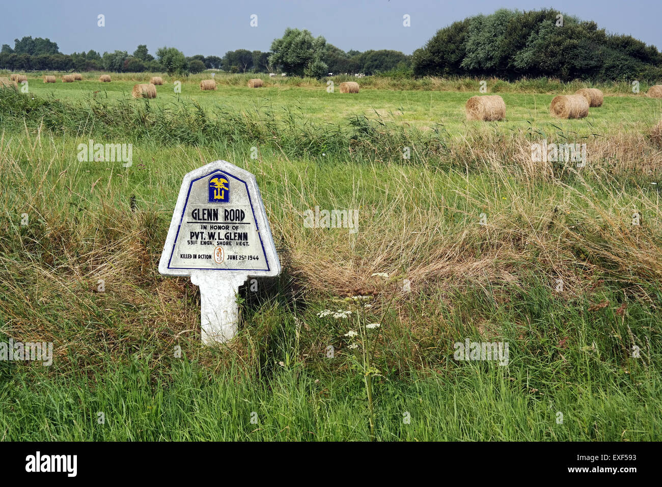 France road sign in normandy hi-res stock photography and images - Alamy