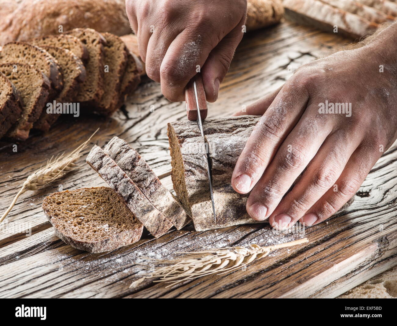Wooden cut piece hi-res stock photography and images - Alamy