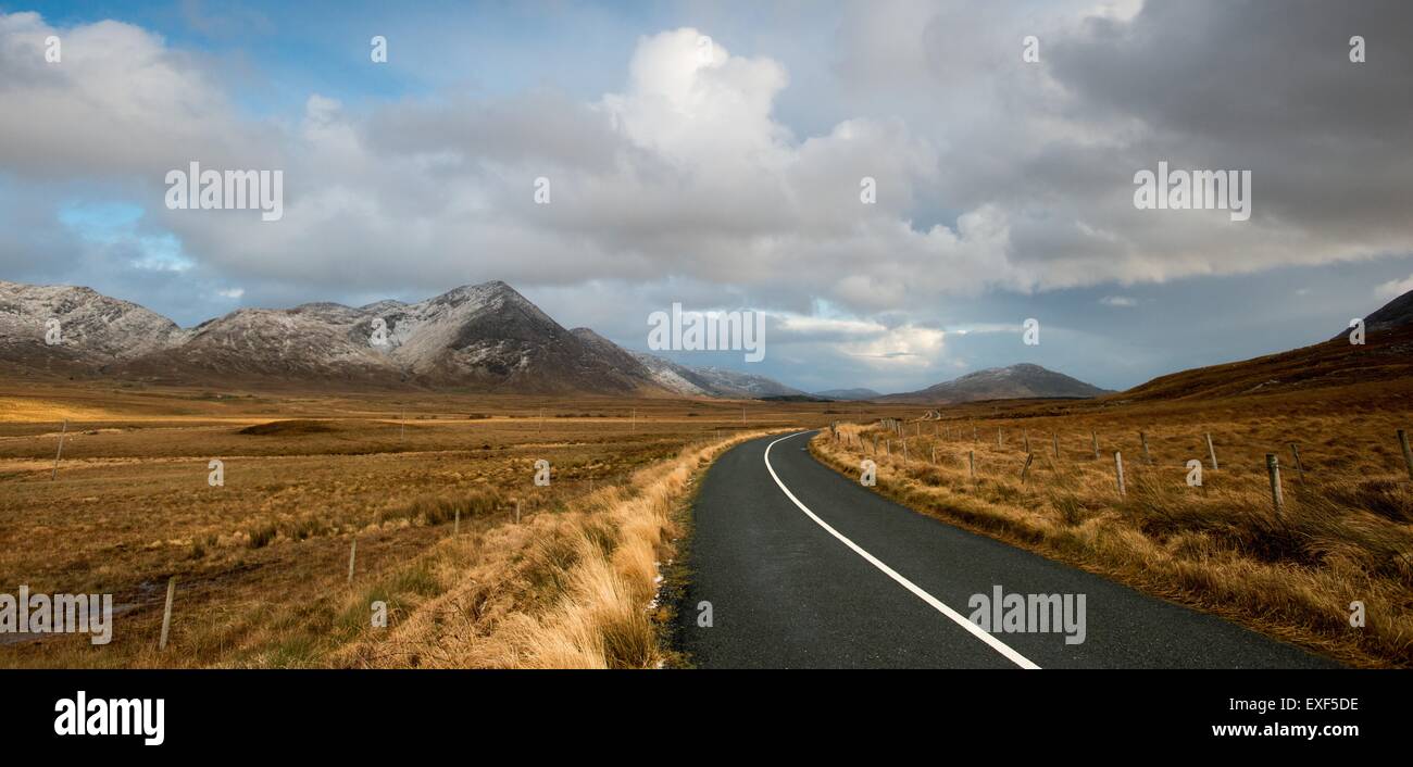 Inagh valley hi-res stock photography and images - Alamy