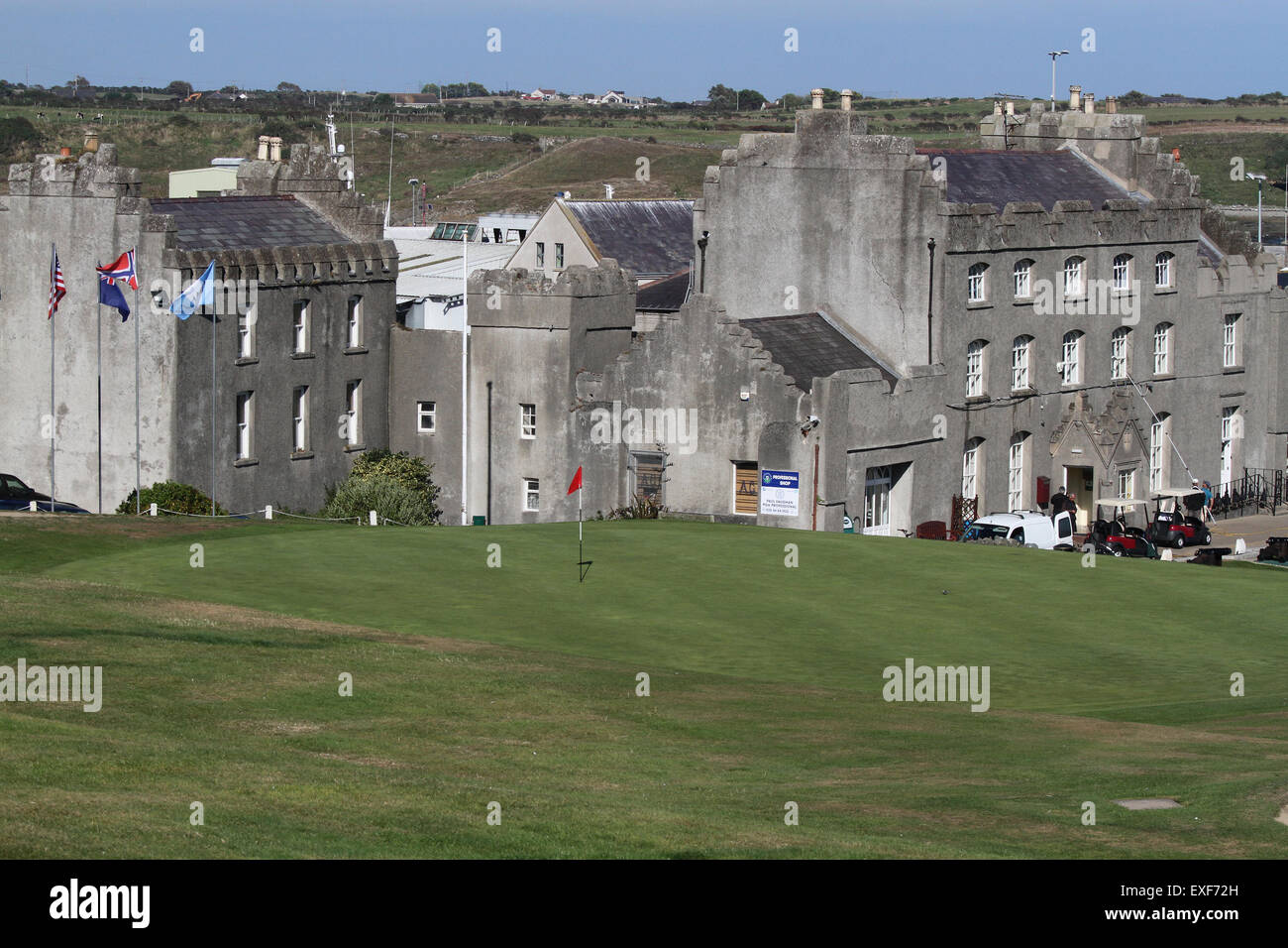 Golf unusual clubhouse hi-res stock photography and images - Alamy