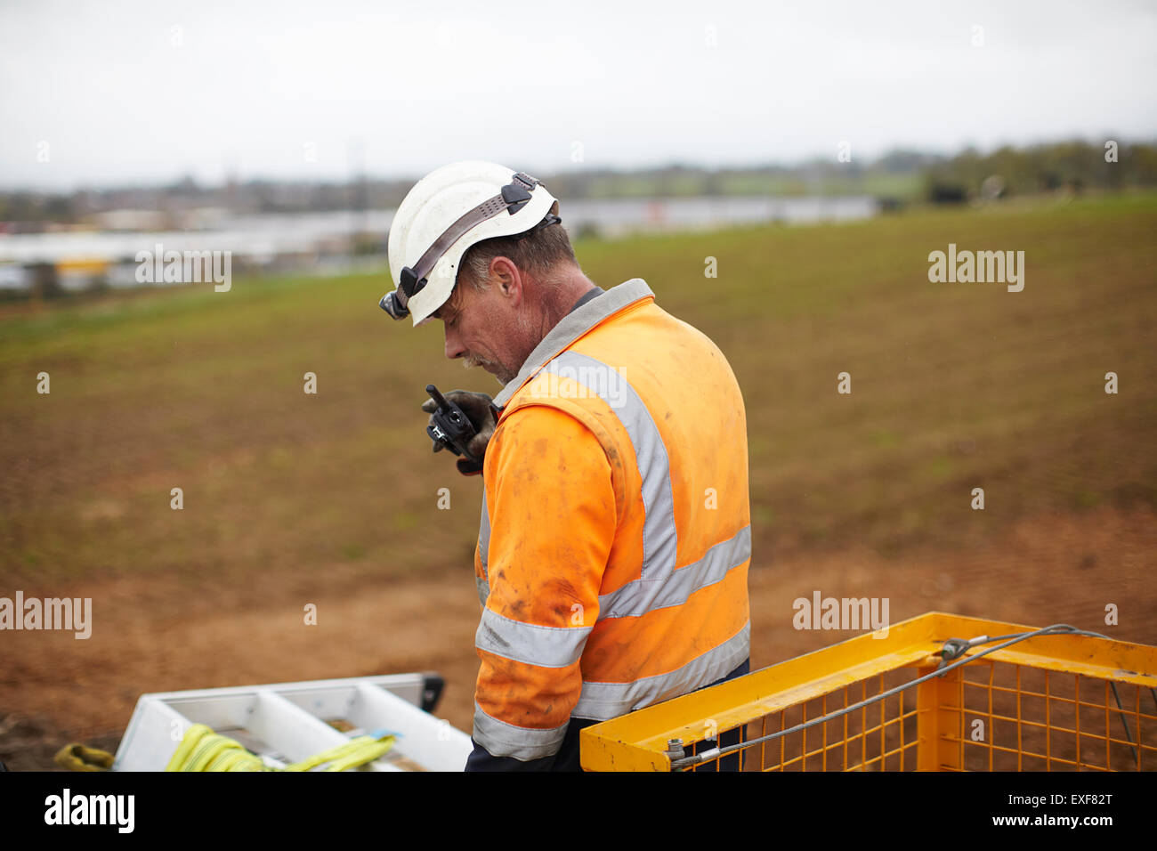 Mature engineer hard hat hi-res stock photography and images - Alamy