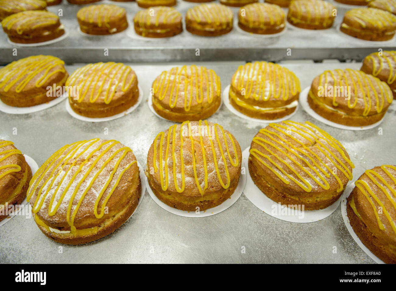 Cake of luxury hi-res stock photography and images - Alamy