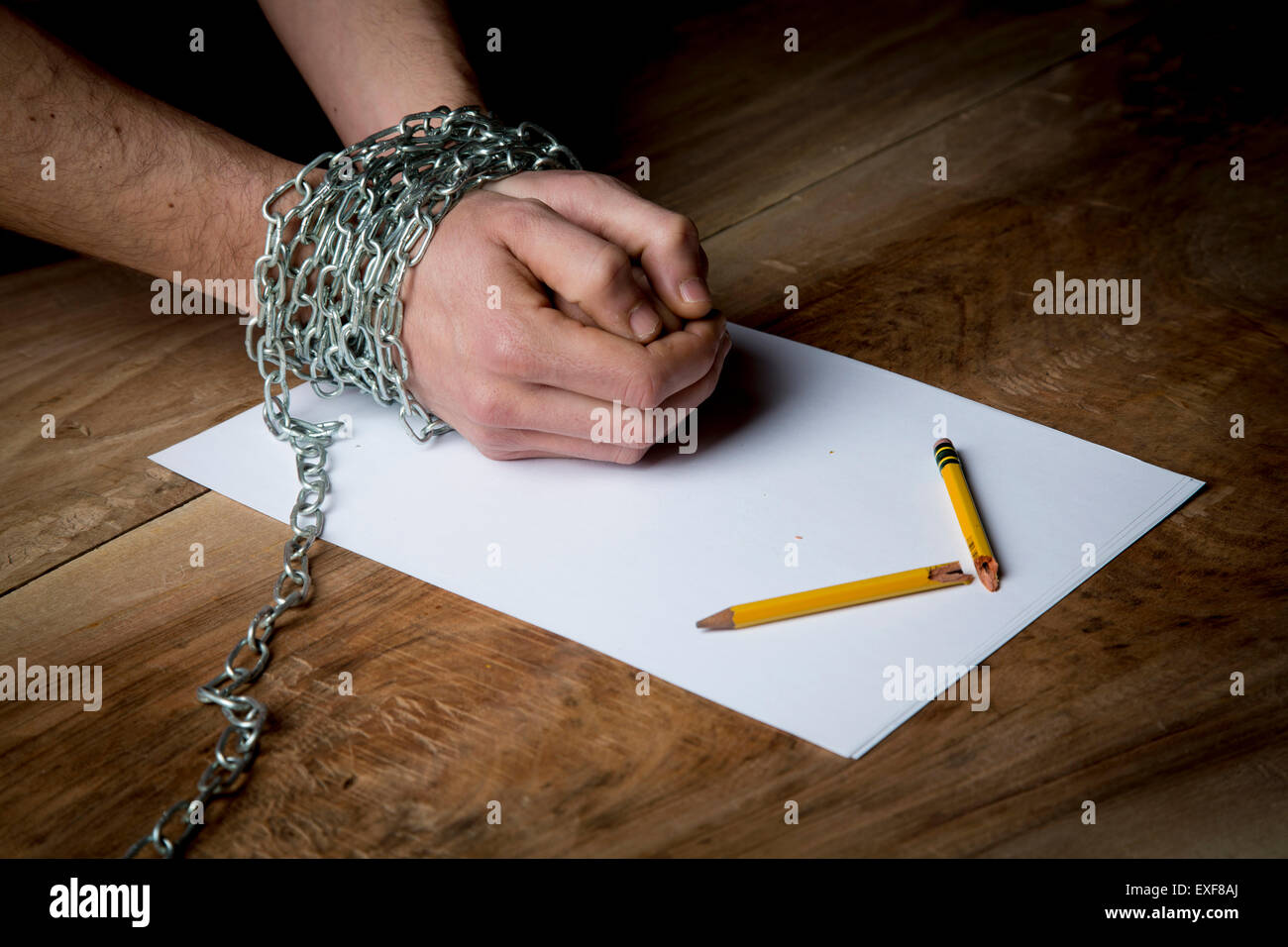 Broken chain hands freedom hi-res stock photography and images - Alamy