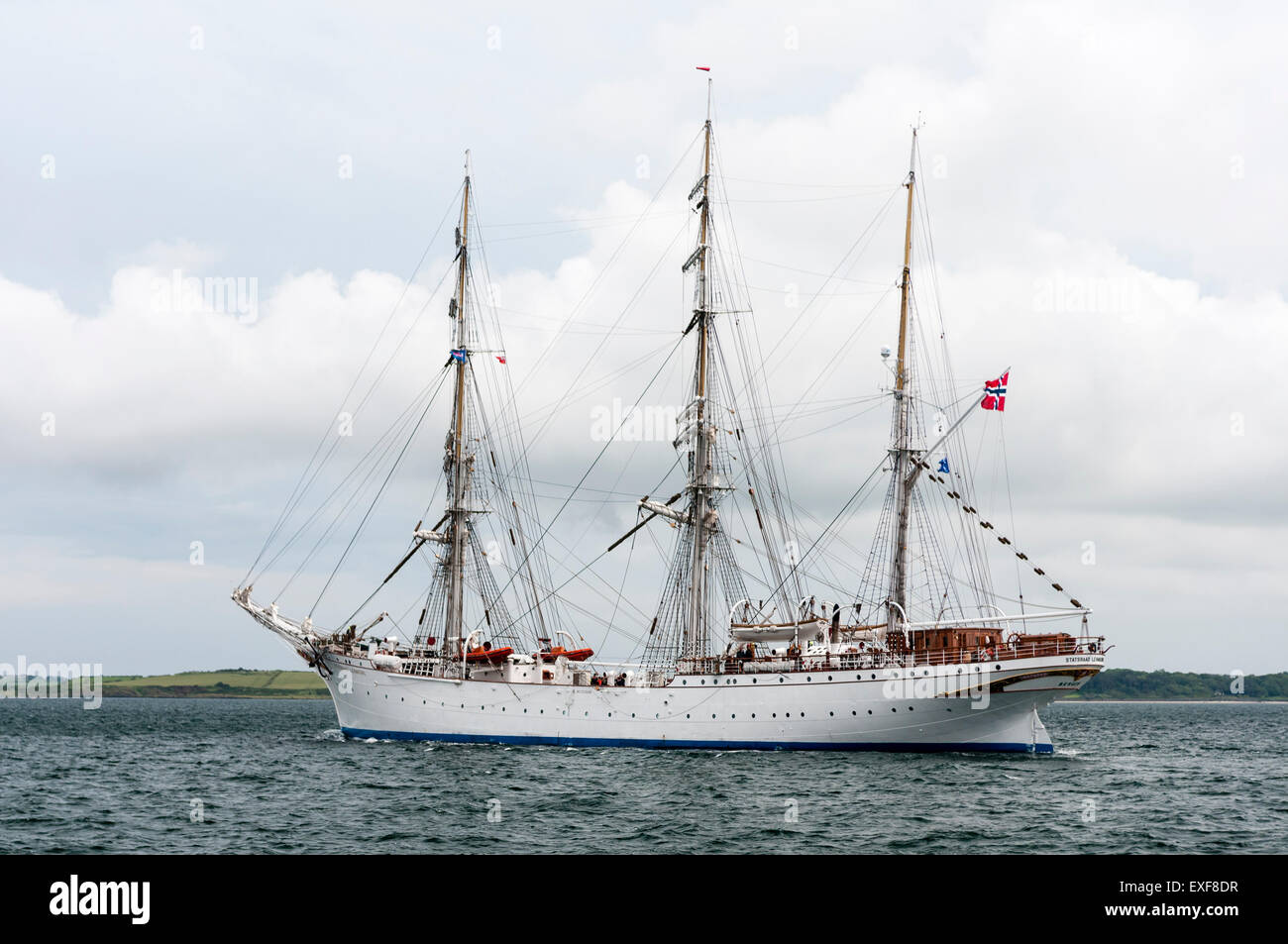 Class B tall ship, the Sorlandet, leaves Belfast during the start of ...