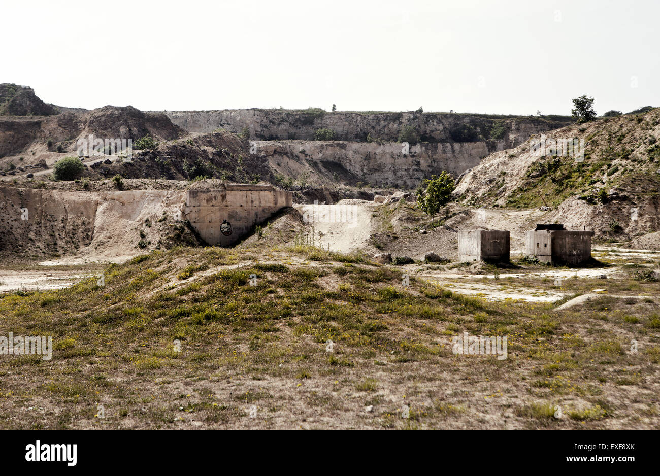 Abandoned blocks hi-res stock photography and images - Alamy