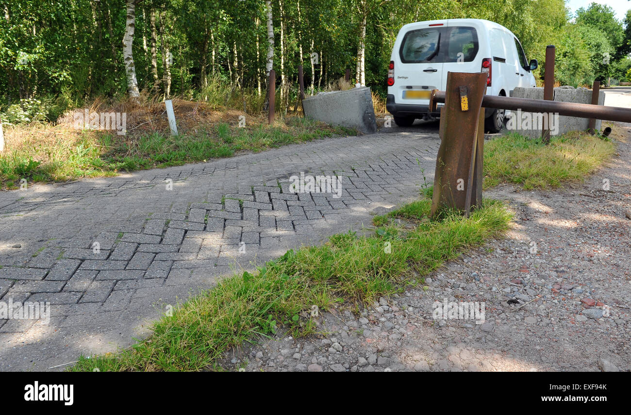 Germany netherlands border crossing hi-res stock photography and images ...