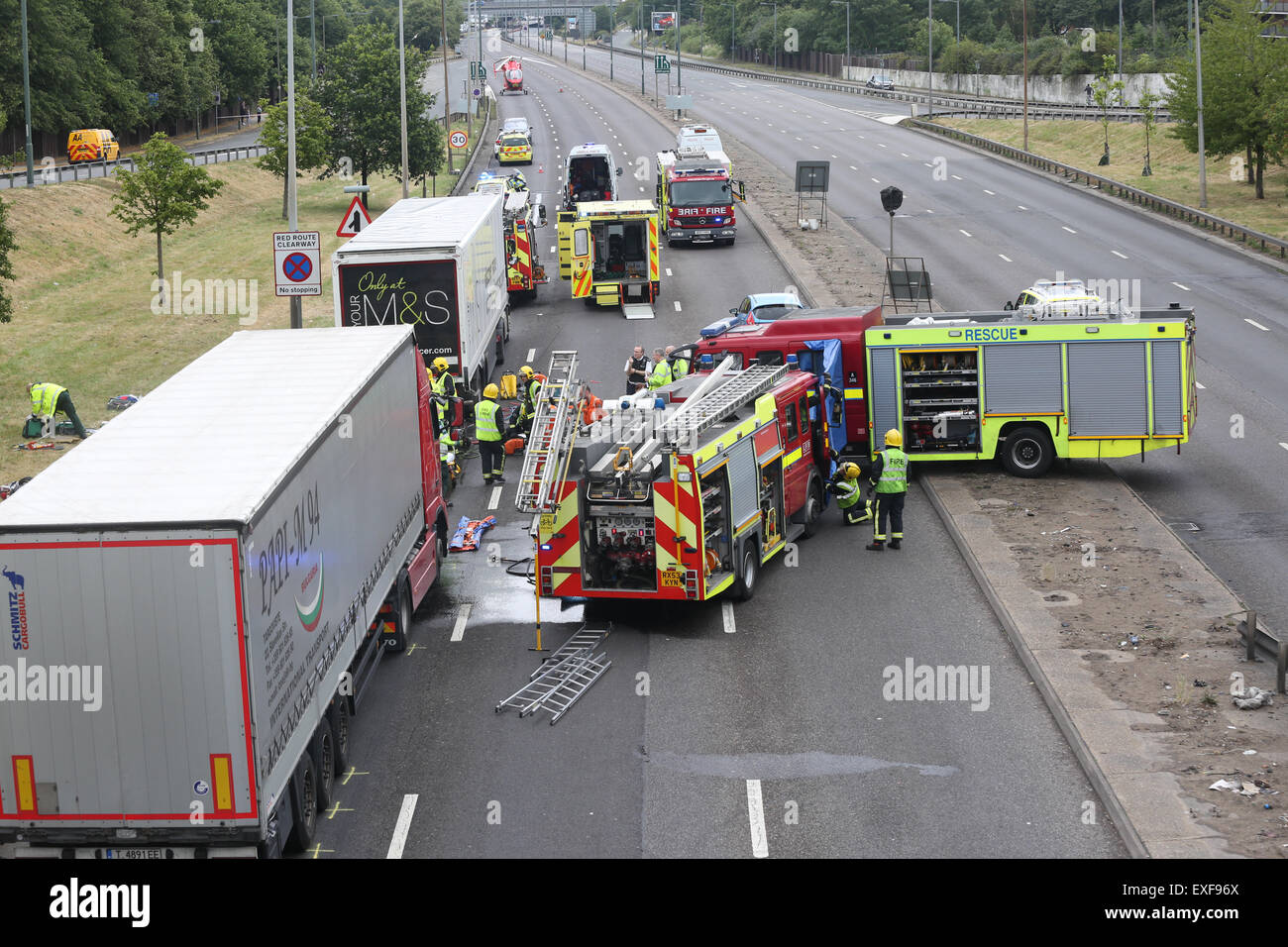 A406 north circular near colney hi-res stock photography and images - Alamy